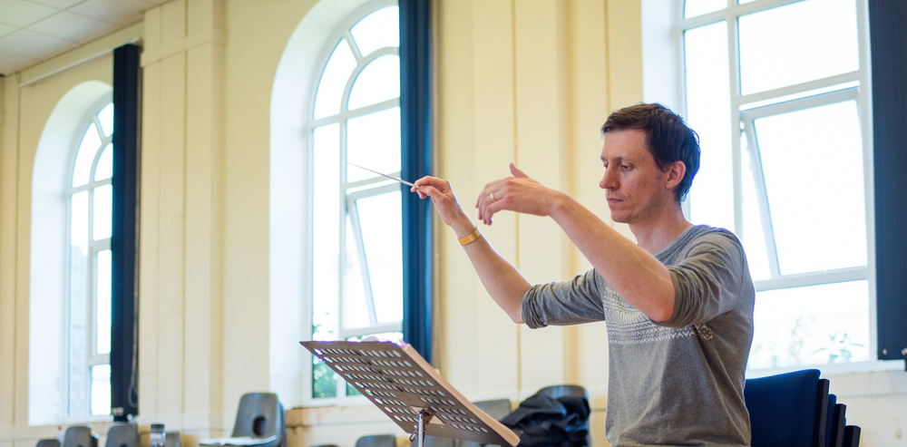 Meet the Artist……Richard Barnard, composer – The Cross-Eyed Pianist